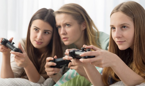 Study Reveals What Genres Female Gamers Are Likely to Play