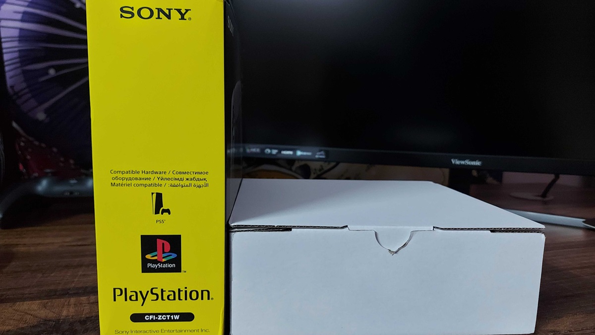 30th Anniversary PS5 DualSense Packaging Varies by Region